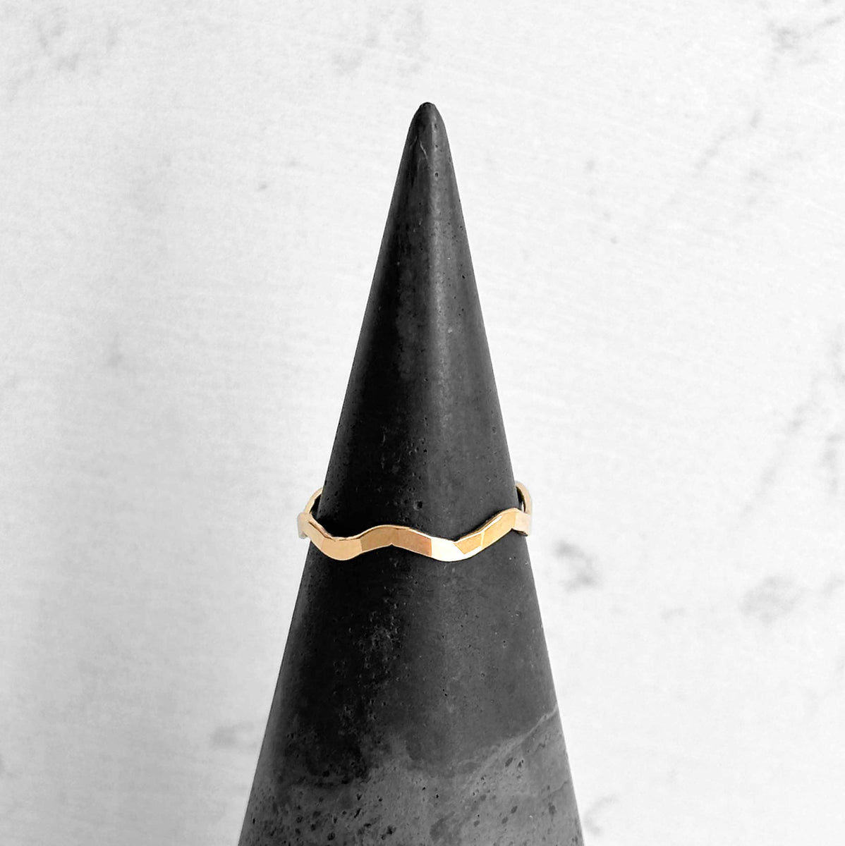Hammered Gold Squiggle Ring – Lewis & Pine