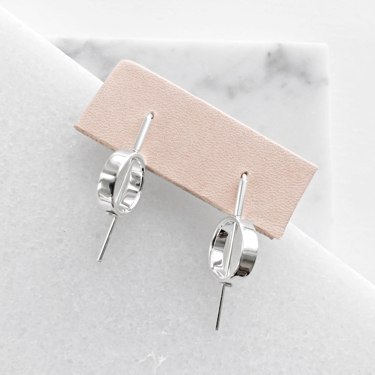 Mini Circle Staple Earrings – Lewis & Pine