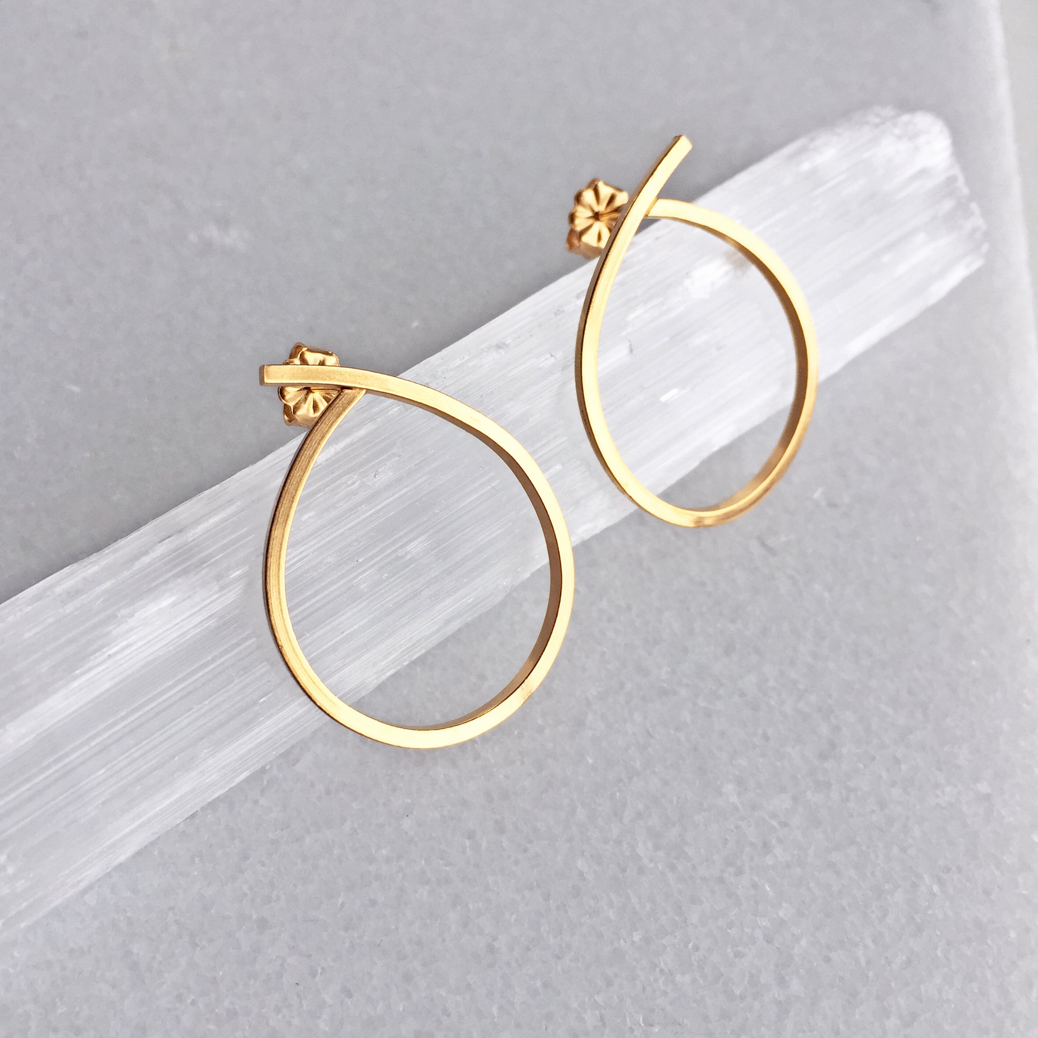 Swoop Hoop Earrings – Lewis & Pine