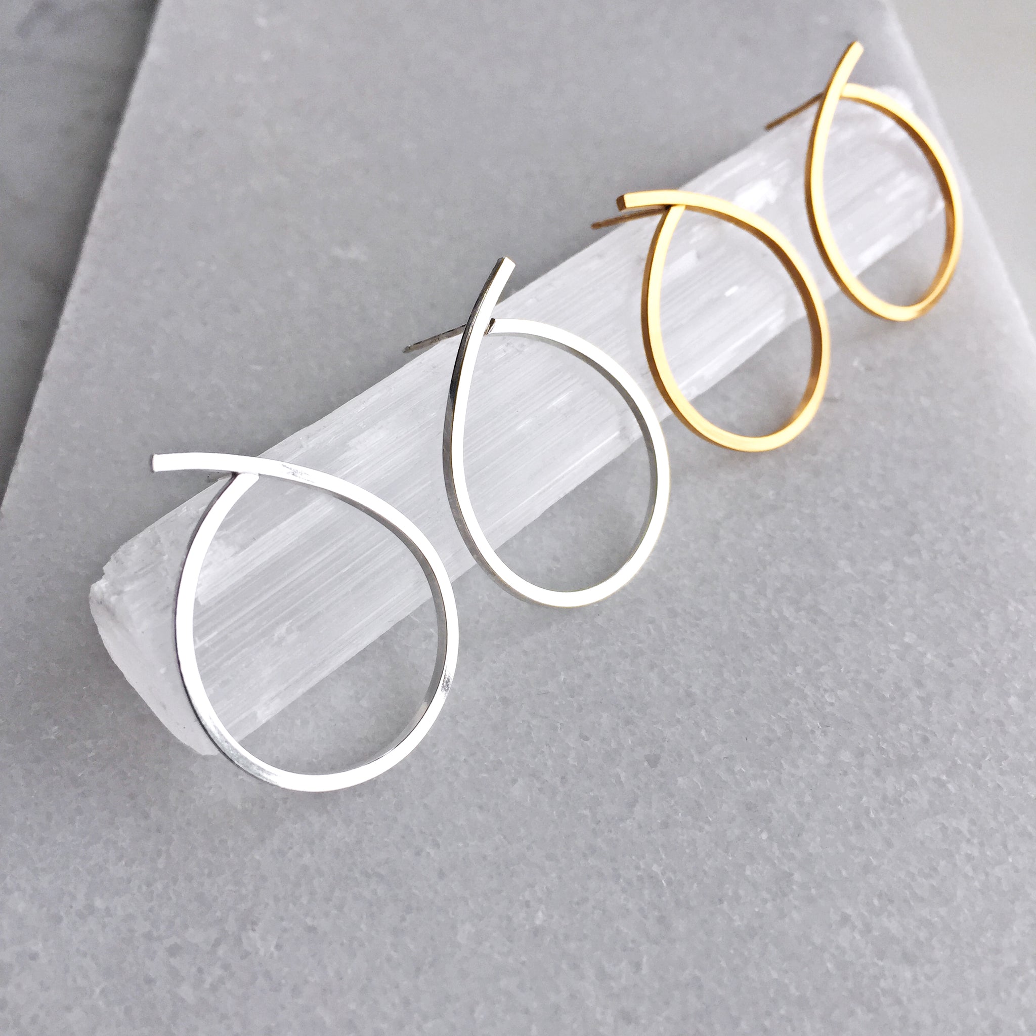 Swoop Hoop Earrings – Lewis & Pine
